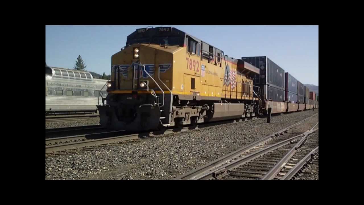Union Pacific ES44AC #7892 Leads a 1x1 KMNOA through Portola (8/20/11 ...