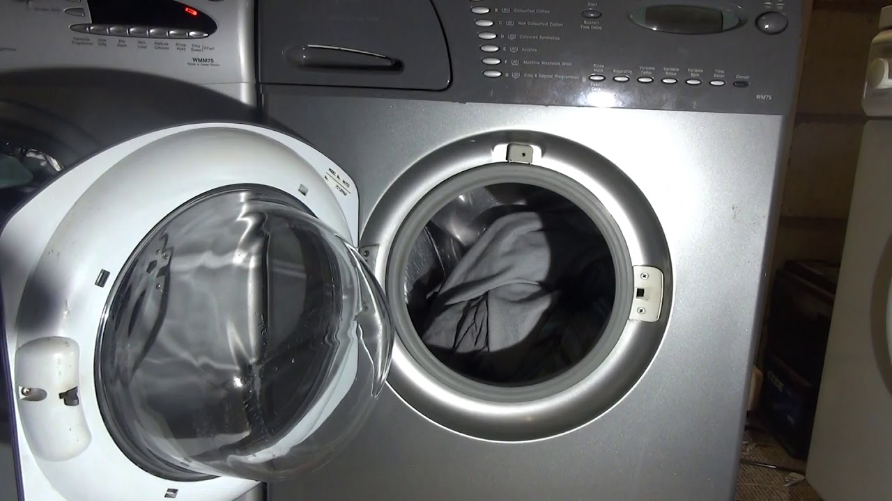 Review and Demonstration of Hotpoint Ultima WM75 1200 spin Washing ...