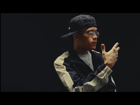 Crakky - Gimme That (Official Music Video) - YouTube