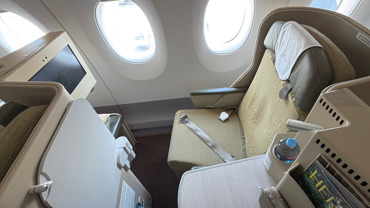 Vietnam Airlines A350 Business Class: KIX ︎ SGN - 40k Delta SkyMiles ...