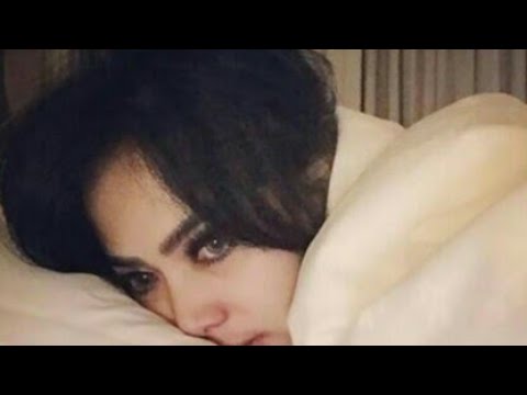 Video Pendek Ariel Noah & Syahrini Saat Intim Berdua di Sofa
