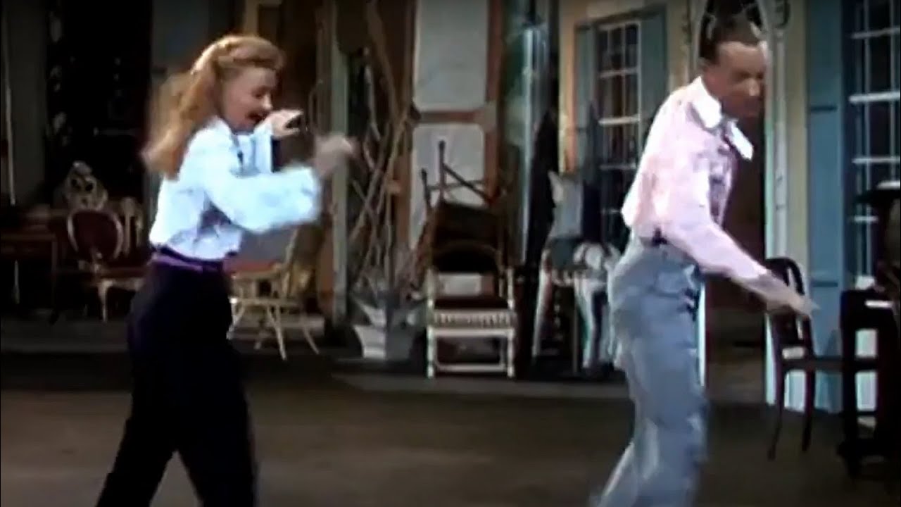 Moonshake Can on More Music 2 A dancing video Dance to the music # ...