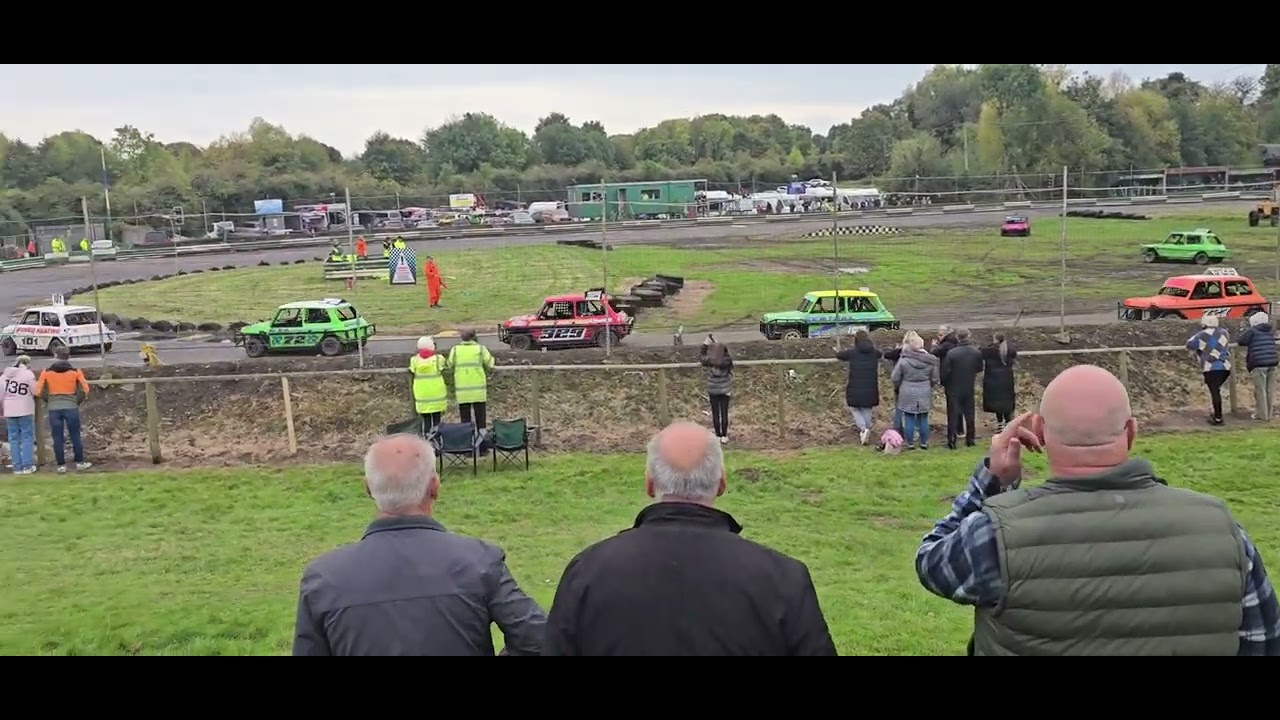 13/10/24, Grimley Raceway, Jnr Minis Final - YouTube