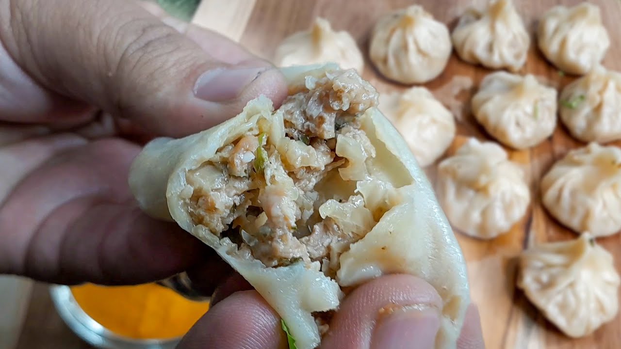 Juicy chicken momos Nepali recipe : step by step - YouTube