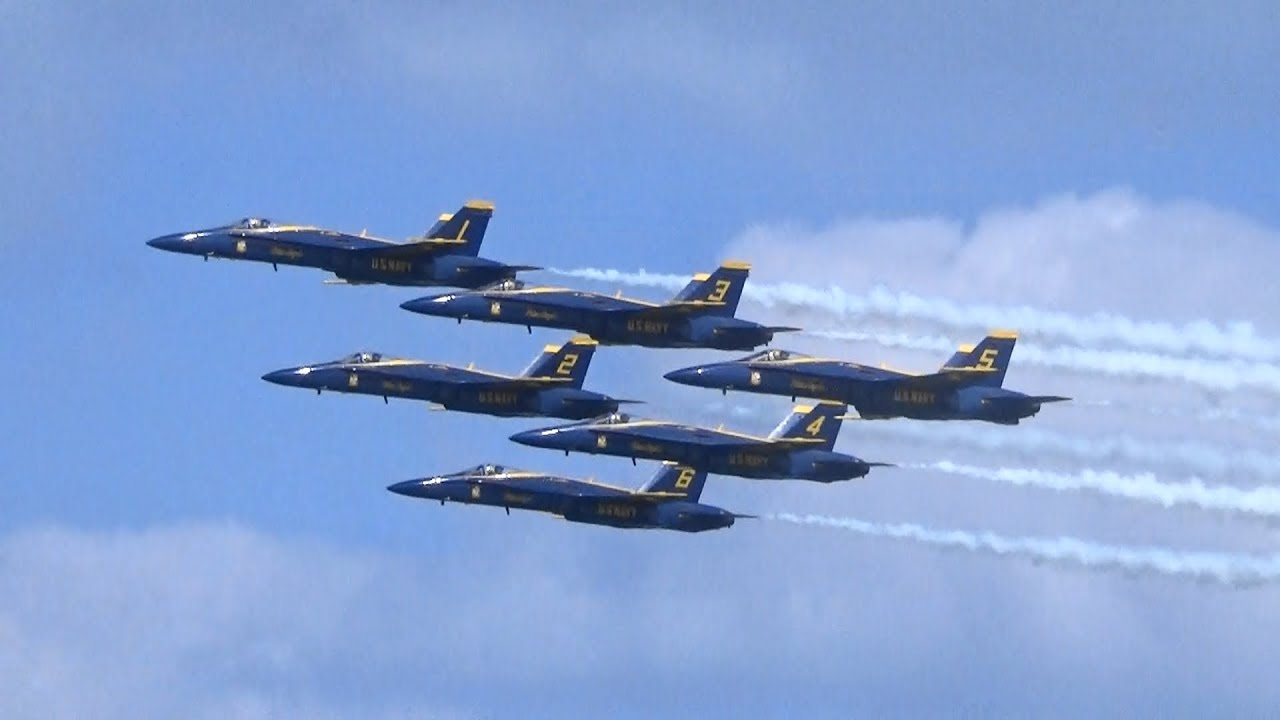 Miami Beach Air Show 2019 Featuring The US Navy Blue Angels!! - YouTube