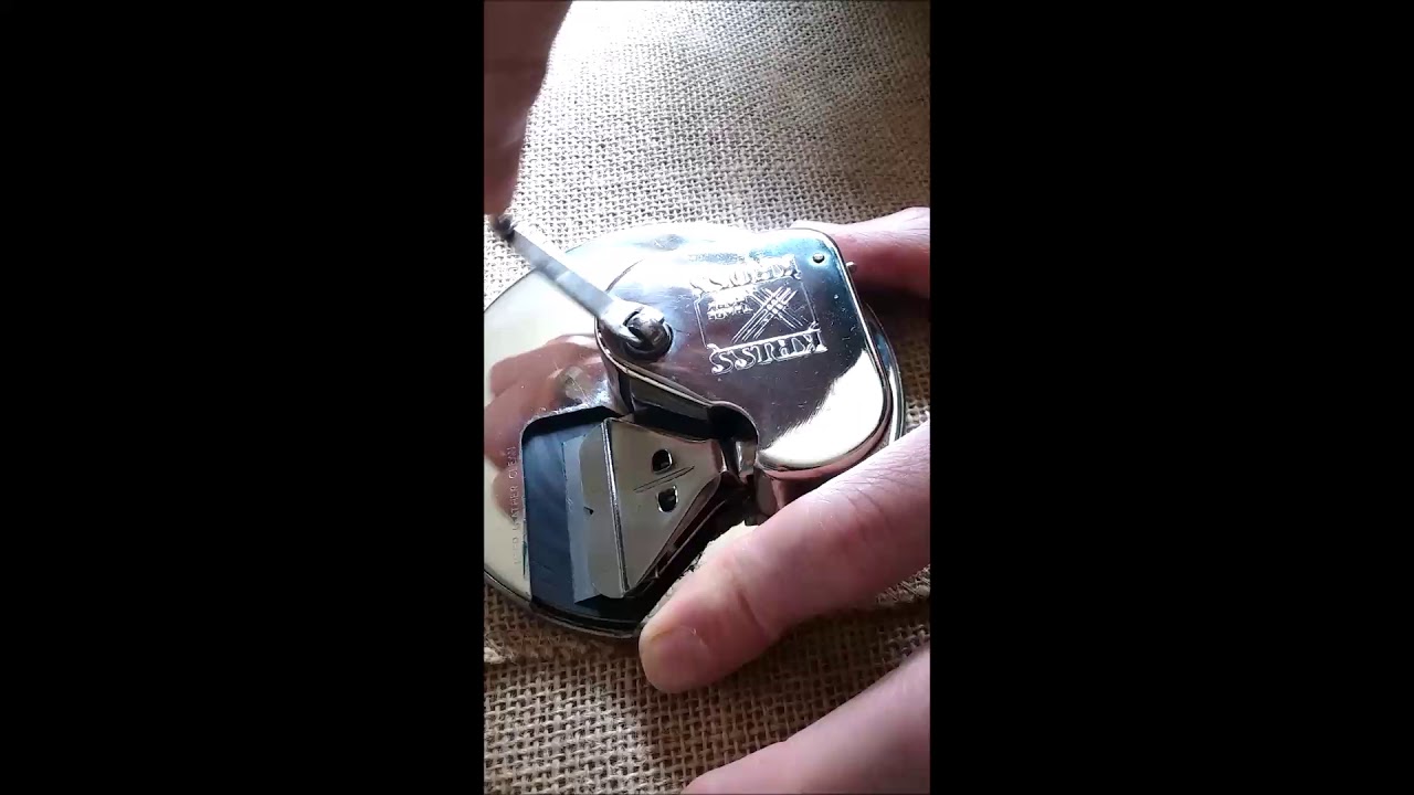 Antique Kriss Kross Mechanical Razor Blade Stropper - YouTube