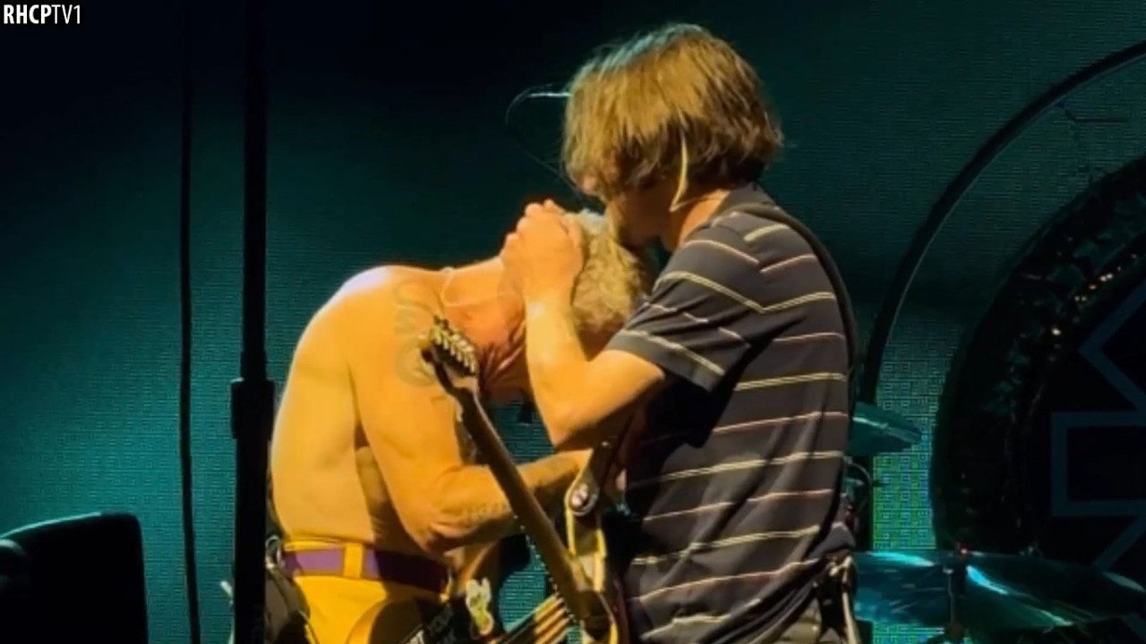 John Frusciante & Flea - Beautiful Moment! (West Palm Beach, Florida ...