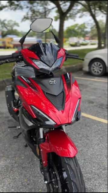 NEW MODENAS Z15 GT 150 BLACK GLOSS RED 2025 - YouTube