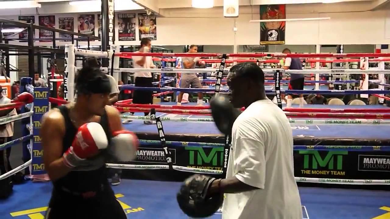 Roy Jones fighter Fes Batista padwork with Jeff Mayweather - YouTube