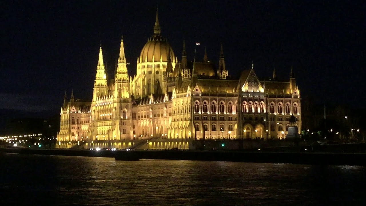 Budapest - Approaching the City Centre on The Danube - YouTube