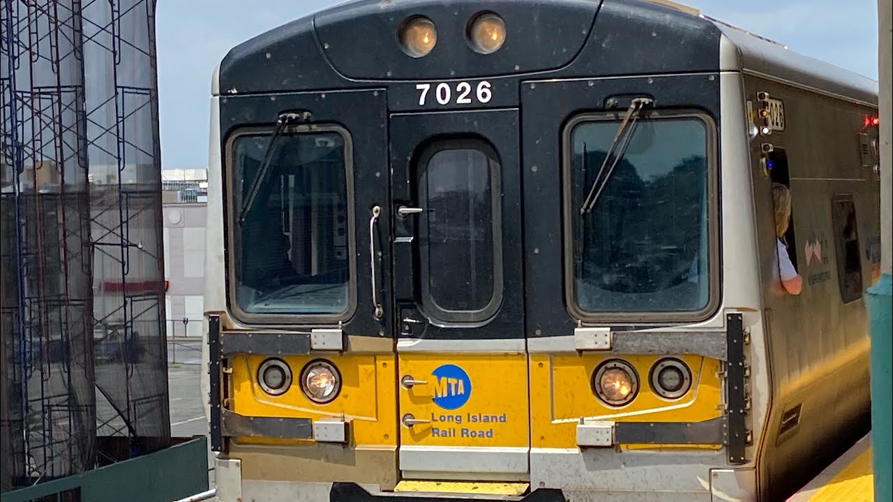 LIRR M7 at Bellmore - YouTube