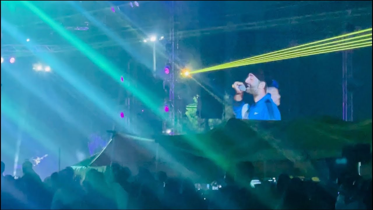 Arijit Singh Live Concert || Delhi 2023 || Barish Hone Par Bhi Crowd Ka ...