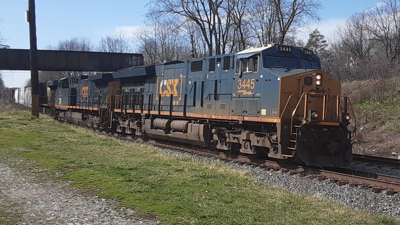 csx M372 mixed freight train featuring @TheOldMainGuy - YouTube