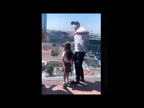Wanda Nara mostra vista mozzafiato da nuovo attico a Milano: STORIES