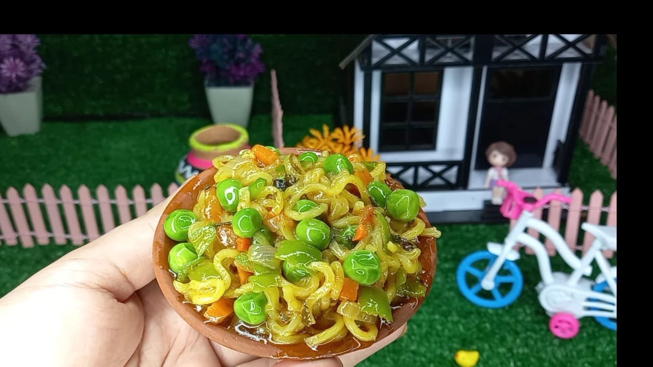 Mini Vegetable Maggi Recipe | Butter Masala Maggi Recipe - YouTube