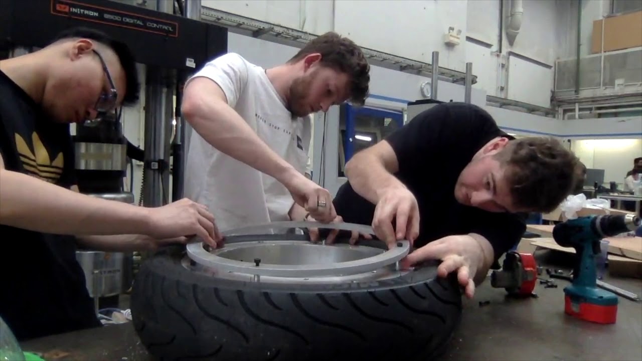 Hubless wheel assembly timelapse - YouTube