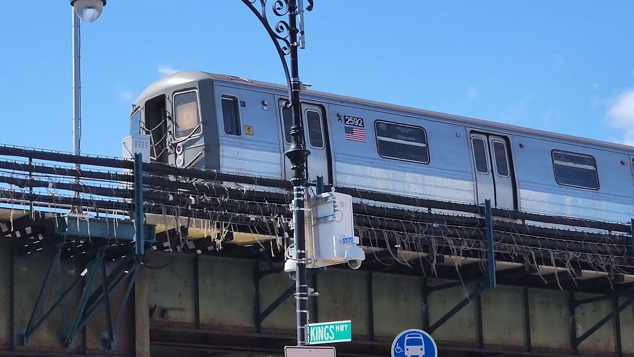 Rerouted R68 D train at Kings Highway via the F line - YouTube
