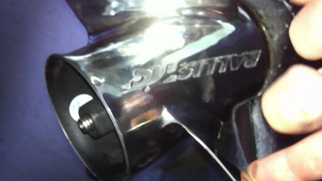 Mercury 25 hp ballistic propeller (show) - YouTube