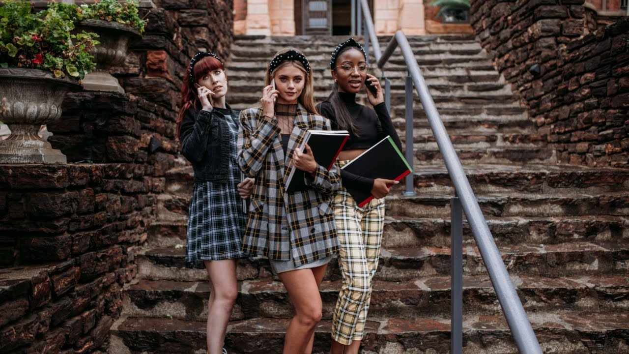 College Chic - YouTube