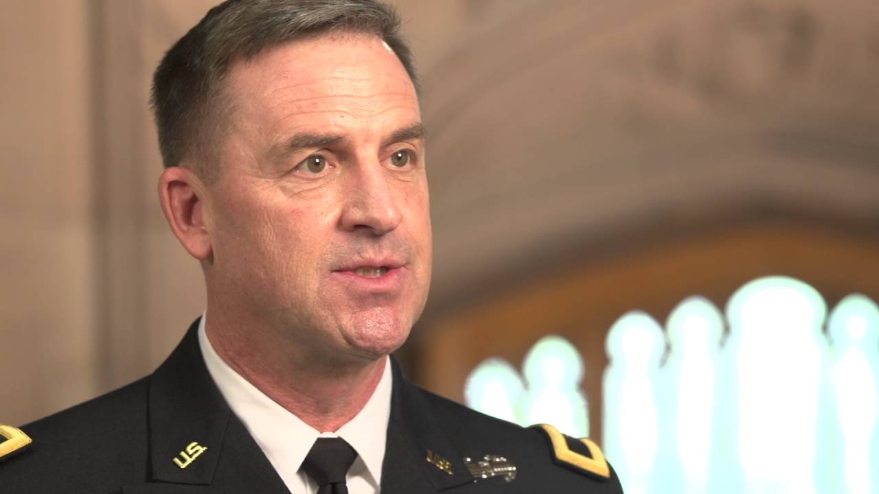 Commencement Speaker Brigadier General Erik C. Peterson '86 - YouTube