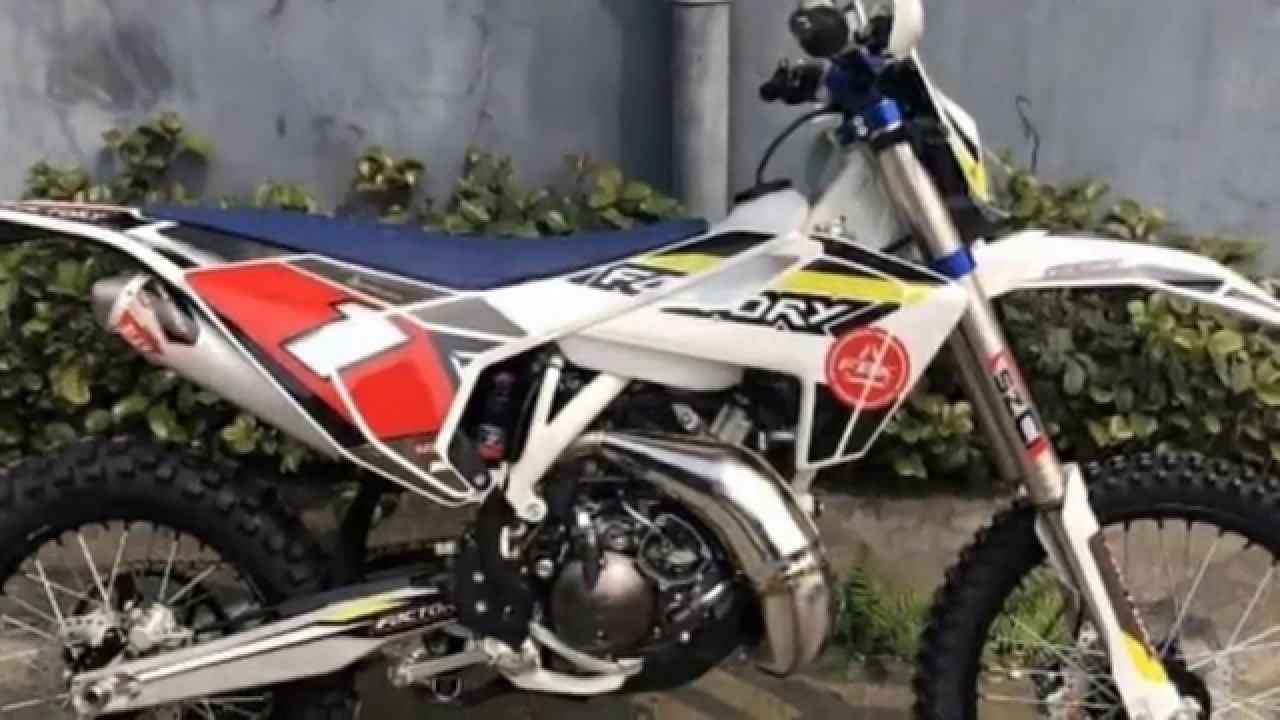 La nueva Factory Bike / #FBK250cc (2 Tiempos) - YouTube