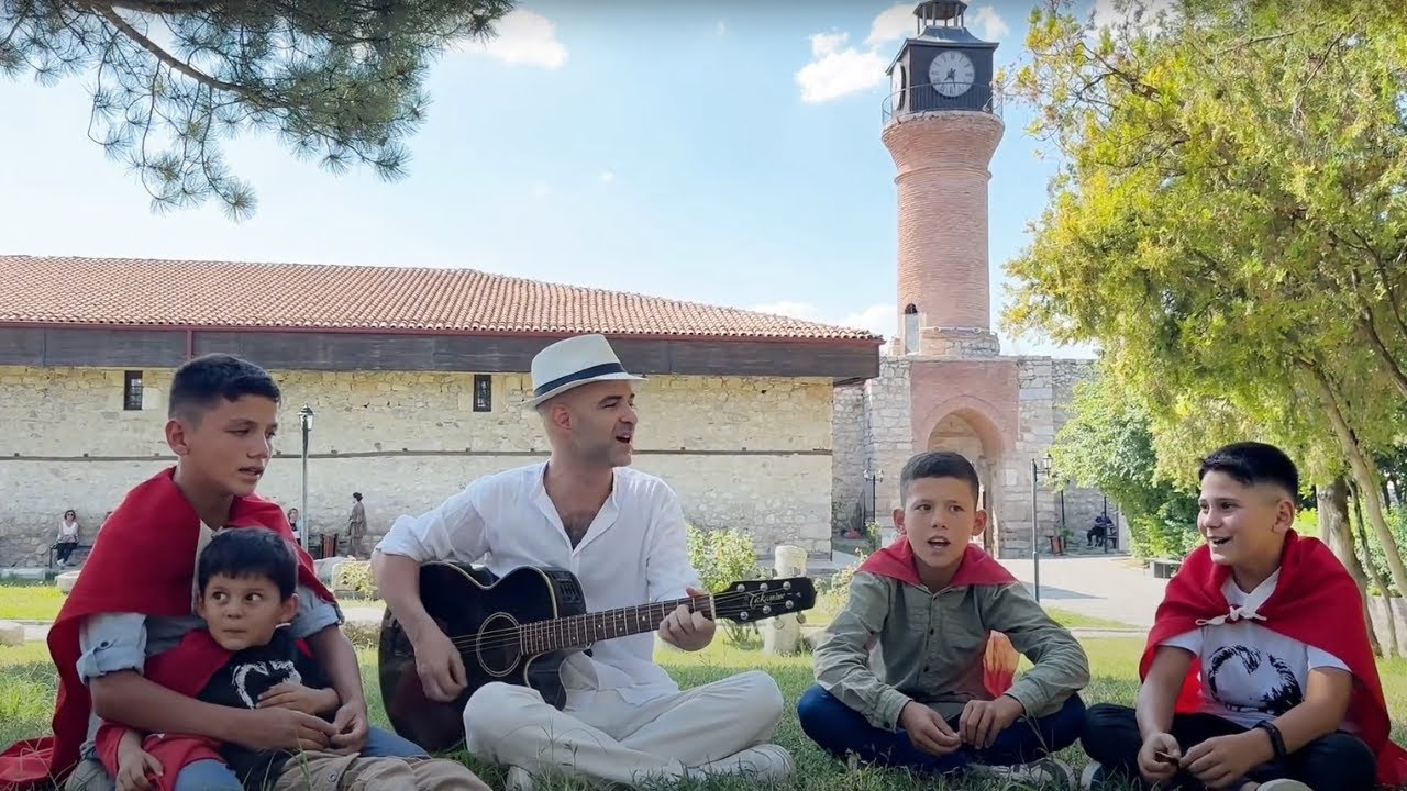 “Şehit”i söyleyerek tüm Türkiye’ye umut olan koca yürekli kardeşlerimle ...