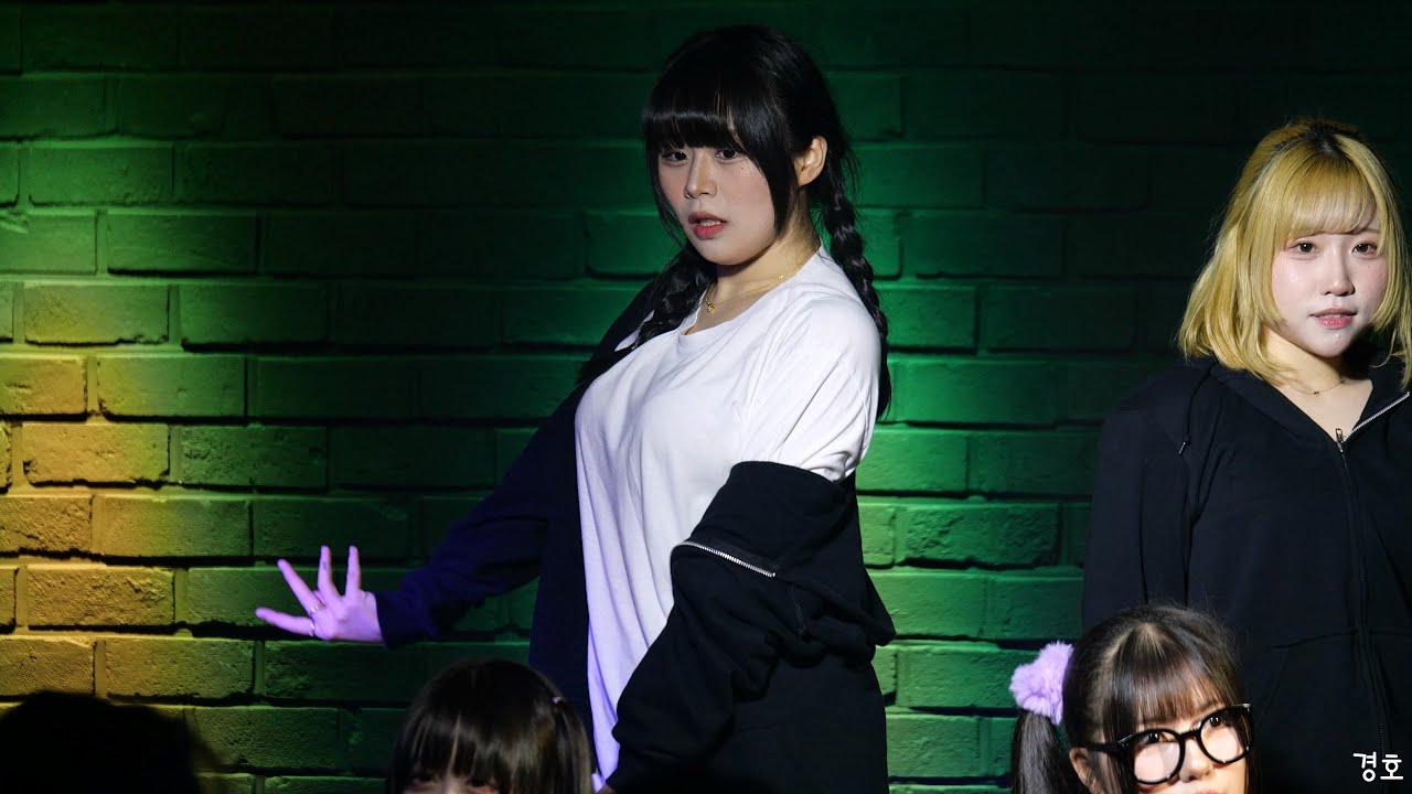 240430 아이돌입니다만 vol.30 아이코메 (aikome) Maid in Online 세나 직캠 - YouTube