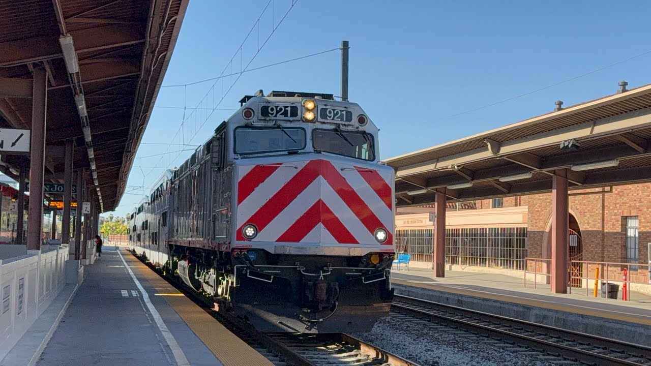 Caltrain South Country Connector 820 At San Jose CA - YouTube