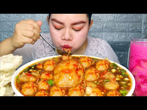 Pedas nya bakso urat tenis sapi pake bihun sambal pedas satu mangkok,ice buah Mukbang