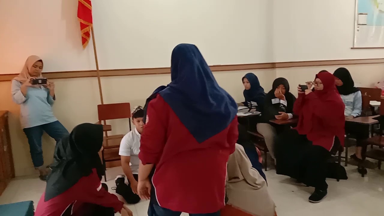 Metode pembelajaran bermain peran(4) - YouTube