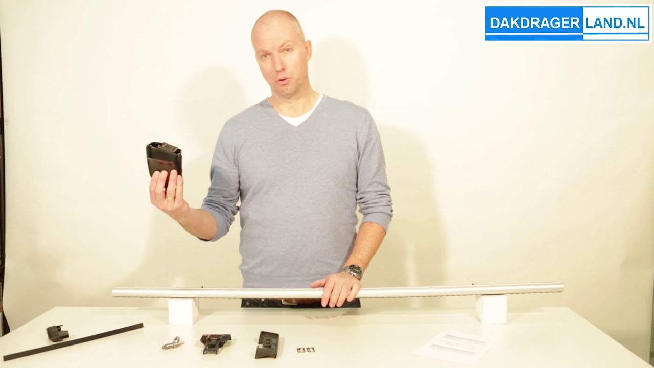 Montage instructie film van de Thule dakdragers voor een glad dak - YouTube