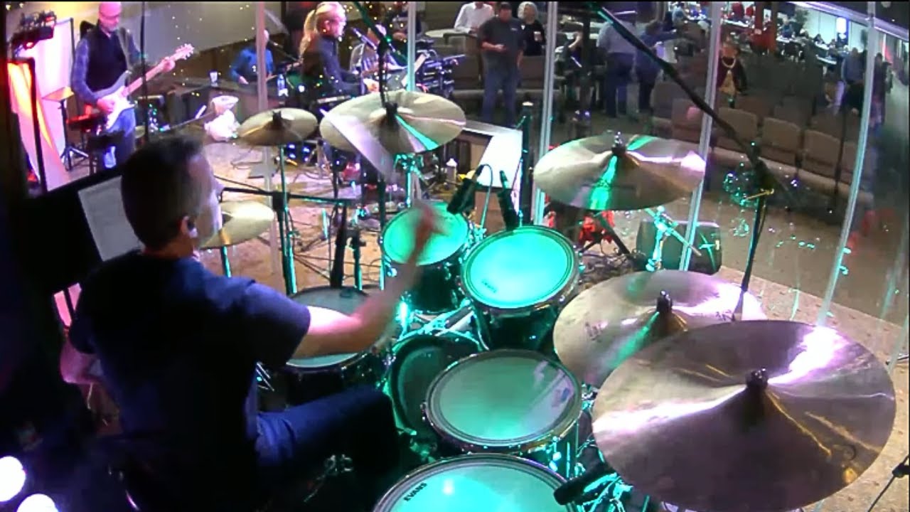 Doug Iha and the worship team Sunday service opening jam session - YouTube