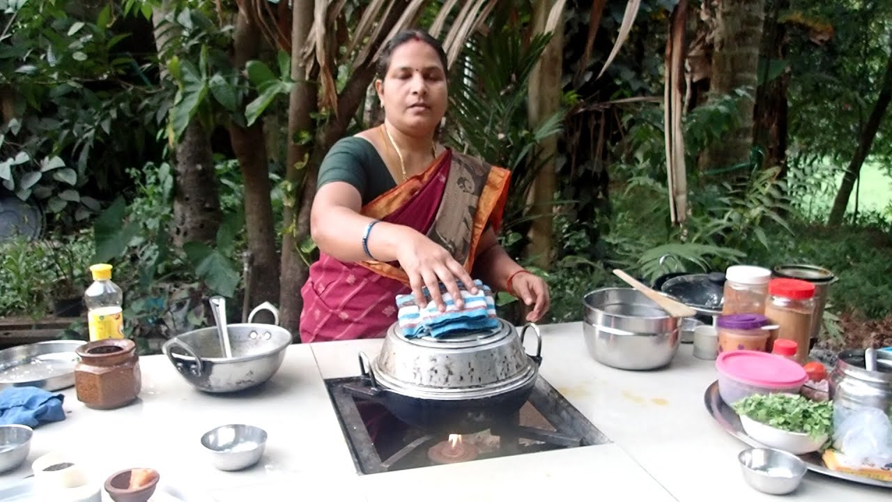 Brinjal gravy | Ennai Kathirikai Kulambu in Tamil | Traditional cooking ...