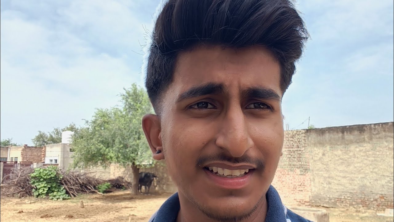 Hello guy's at home 😁#blogger #vlogsquad #vlogger #entertainment - YouTube