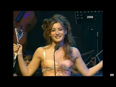 ATİYE 17 YAŞINDA YILIN KADIN MÜZİK STARI SEÇİLİYOR