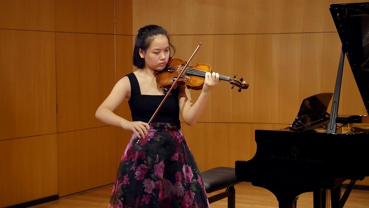 Li Yu Chen - Entranced with Mountain Scenery by Li Shangqian - YouTube