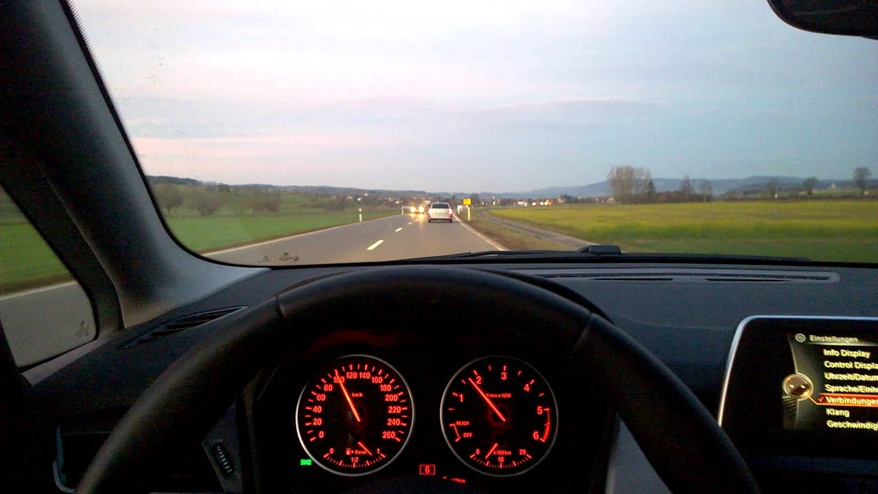 BMW 214D Active Tourer F45 - YouTube