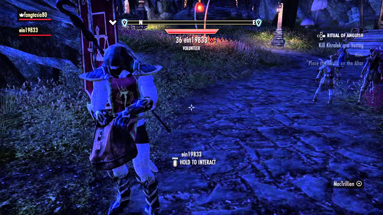 Vampire Lizard Strip show - YouTube