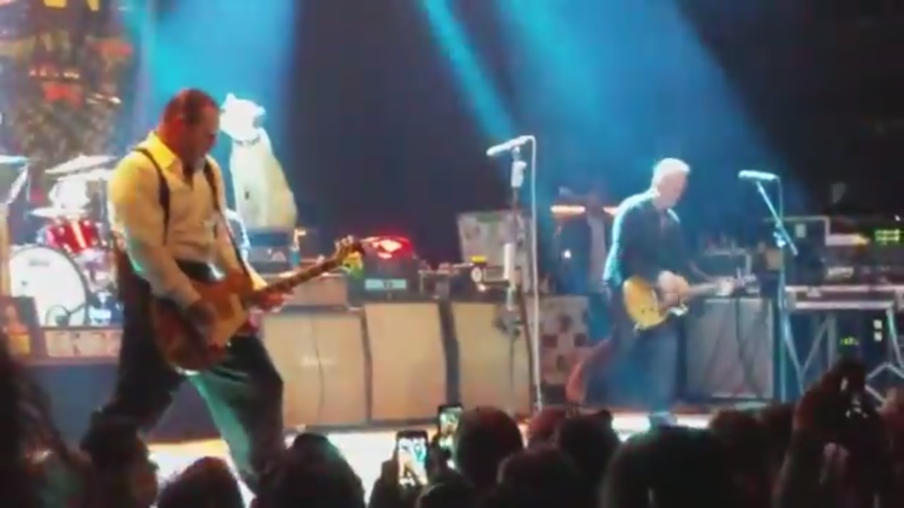 Social Distortion Live 3-1-2017 (Gimme The Sweet And Lowdown) Anaheim ...