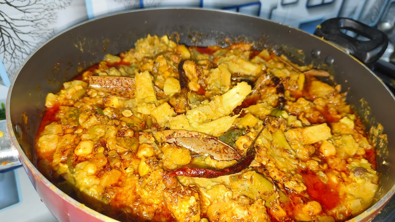 Ditiya ghanta tarkari//Without onion garlic mixed vegetables with ...