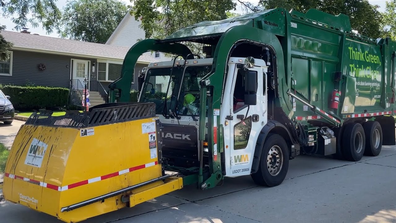 Waste Management Mack LR McNeilus Meridian - YouTube