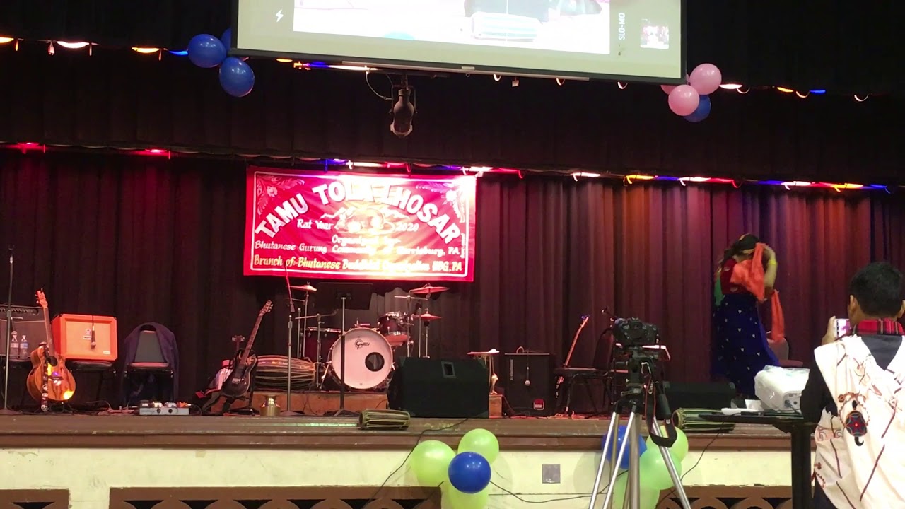 Nachideu fanakai ghumera dance by melina Moktan magar at Gurung lhosar ...