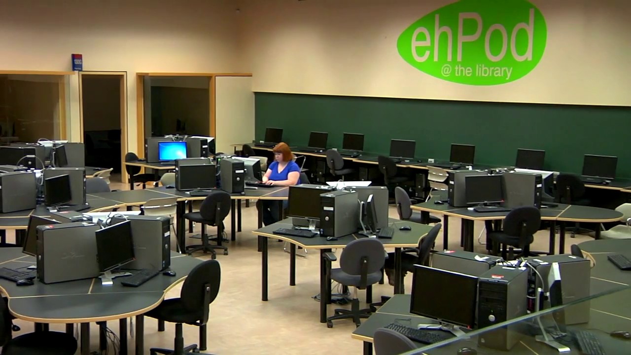 The iSchool@UBC tours BCIT's library - YouTube