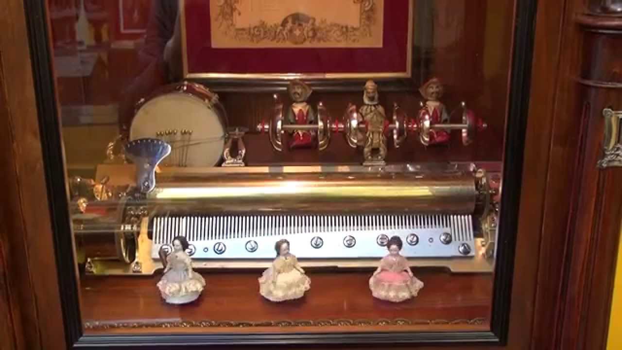 Antique Station Box: Mandarin Automata & Dancing dolls - YouTube