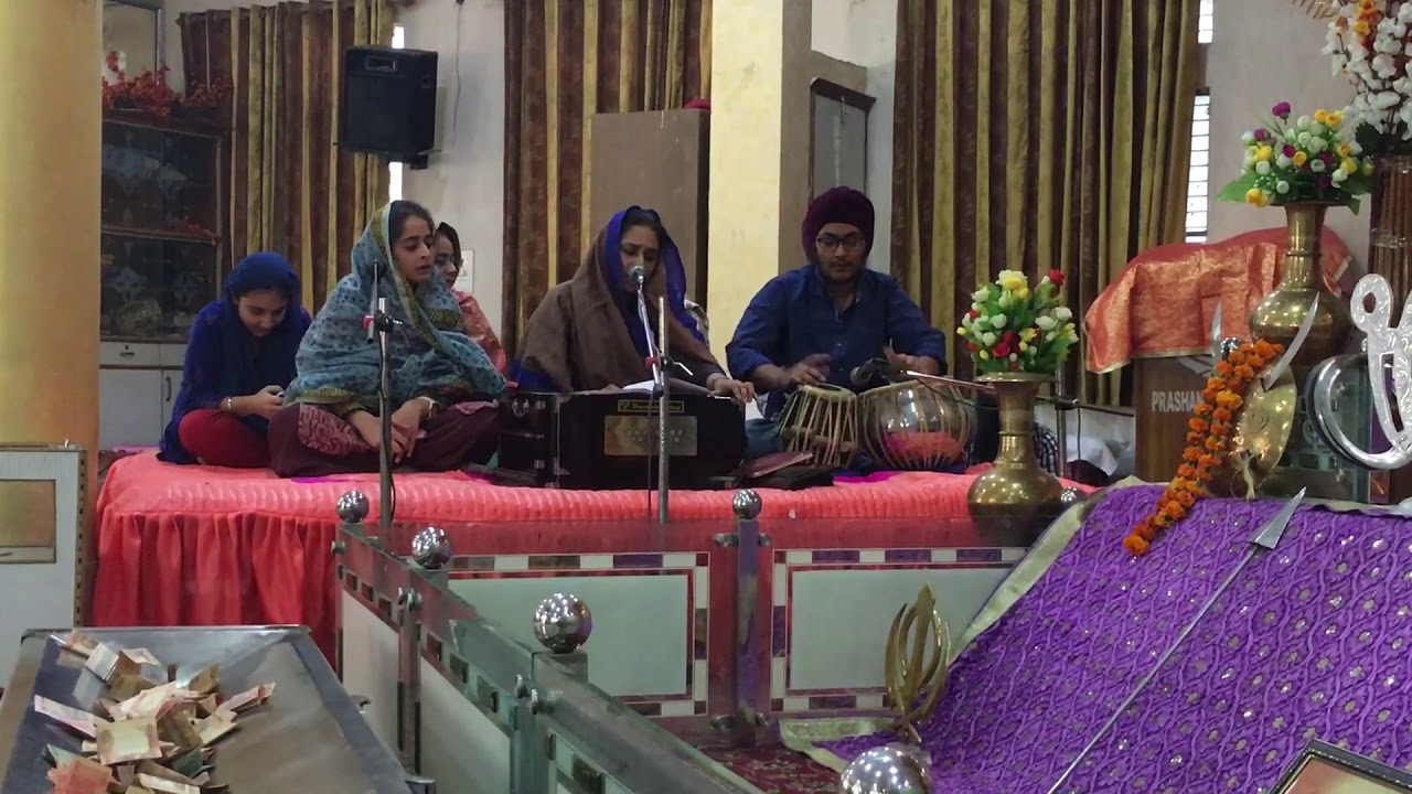 Manik Singh and Ravinder Kaur - YouTube