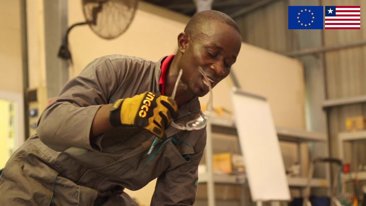 Producing a simple Coal Pot || Lawrence Dolo - YouTube