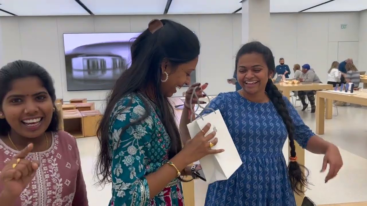 చెల్లి అమెరికా వచ్చింది.. Pushpa Singer Mounika తో VLOG in USA!! - YouTube