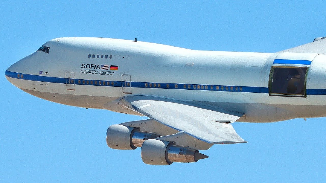 (4K) Epic Nasa Sofia 747SP @ Aerospace Valley Airshow 2022 - YouTube