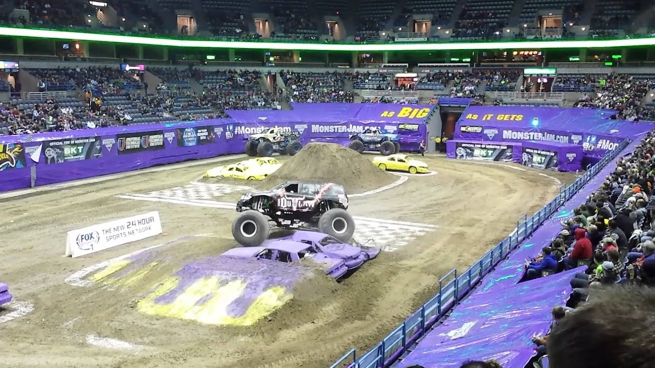 Milwaukee Monster Jam 2014 - 2 - YouTube