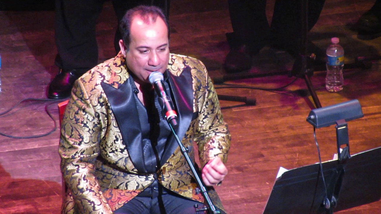 Rahat Fateh Ali Khan singing O Re Piya Live (Aaja Nachle) - YouTube